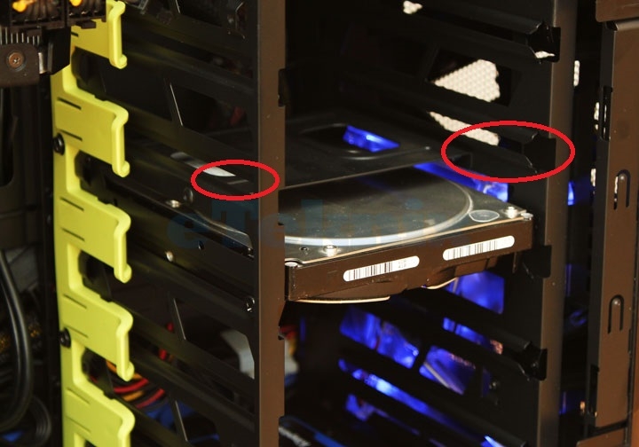 価格.com - IN WIN IW-MG137 抹茶ン66さん のクチコミ掲示板投稿画像・写真「HDDの取り付け方」[1701001]