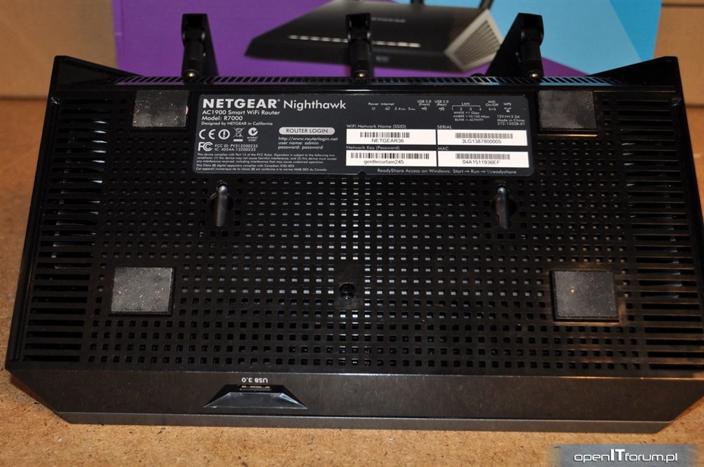 価格.com - 『R7000 裏面のネジ穴』NETGEAR Nighthawk R7000-100JPS でんしろうさん のクチコミ掲示板投稿画像・写真「「ASUS RT-AC68U」と仕様 ...