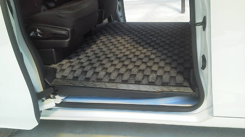 価格.com - トヨタ ヴォクシー 2014年モデル tantanuさん のクチコミ掲示板投稿画像・写真「フロアーマットについて」[2351166]