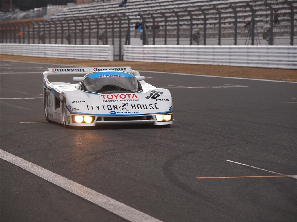 価格.com - 『TOYOTA TOM' 85CL E-5で撮影』オリンパス OLYMPUS OM-D E-M1 ボディ Lola T70 ...