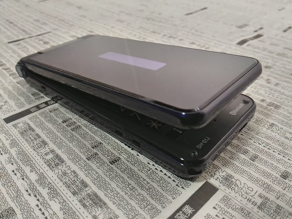 価格.com - 『SH-01J 本体閉じても半開き』シャープ docomo AQUOS ケータイ SH-01J KAZ3_runnerさん ...