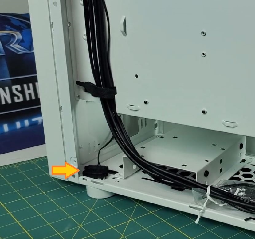 価格.com - Thermaltake H200 TG RGB あずたろうさん のクチコミ掲示板投稿画像・写真「PCケースからでている ...