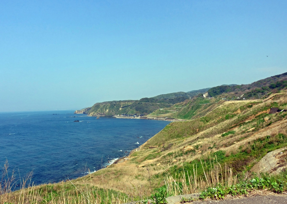 価格.com - 『海に迫る山』SONY サイバーショット DSC-RX100 もつ大好きさん のクチコミ掲示板投稿画像・写真「RX100で ...