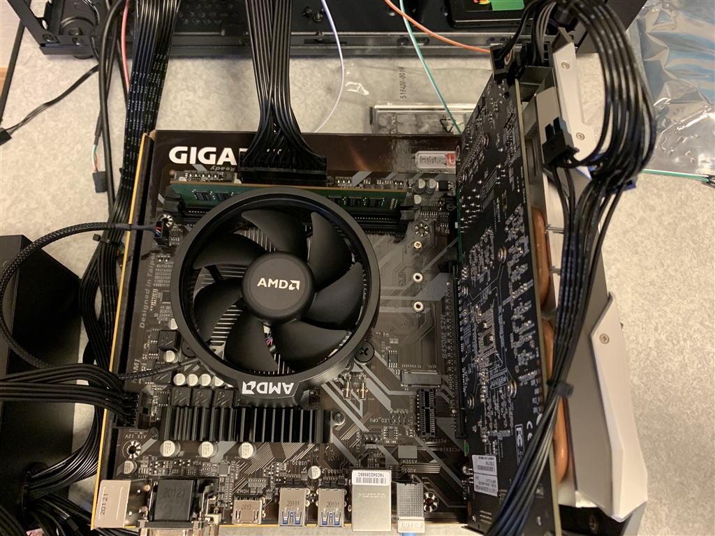 価格.com - 『メモリを1枚ずつ動作確認した時の写真。』GIGABYTE B450M S2H [Rev.1.0] PC素人男さん の ...