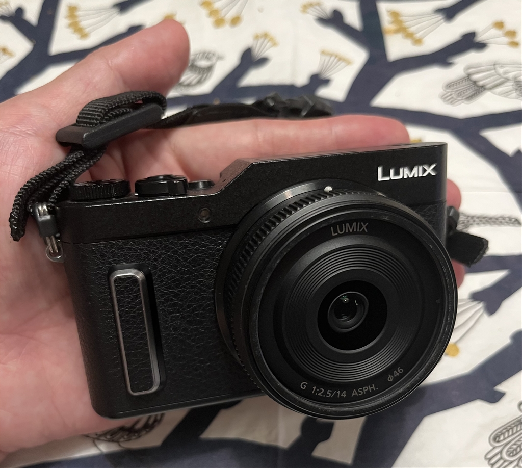 価格.com - 『GF-10+別売単焦点14mmF2.5』オリンパス OM-D E-M10 Mark IV EZダブルズームキット ...