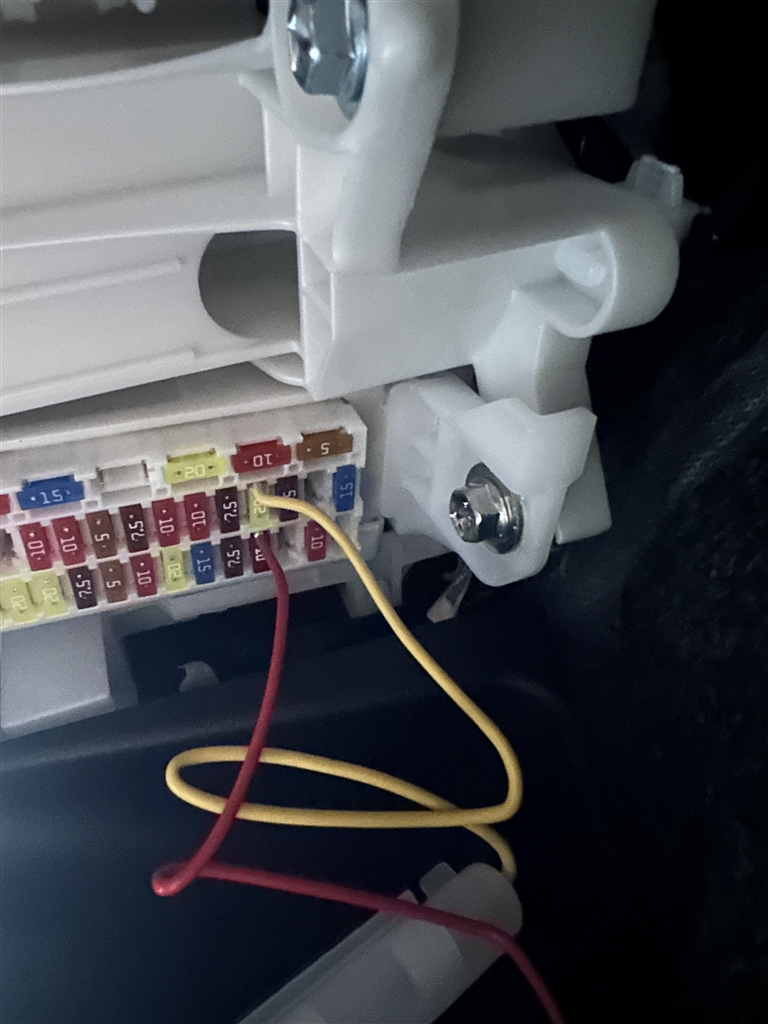 価格.com - 『ヒューズボックス電源取り』トヨタ シエンタ 万世橋のアライグマさん のクチコミ掲示板投稿画像・写真「電源コード増設 ...