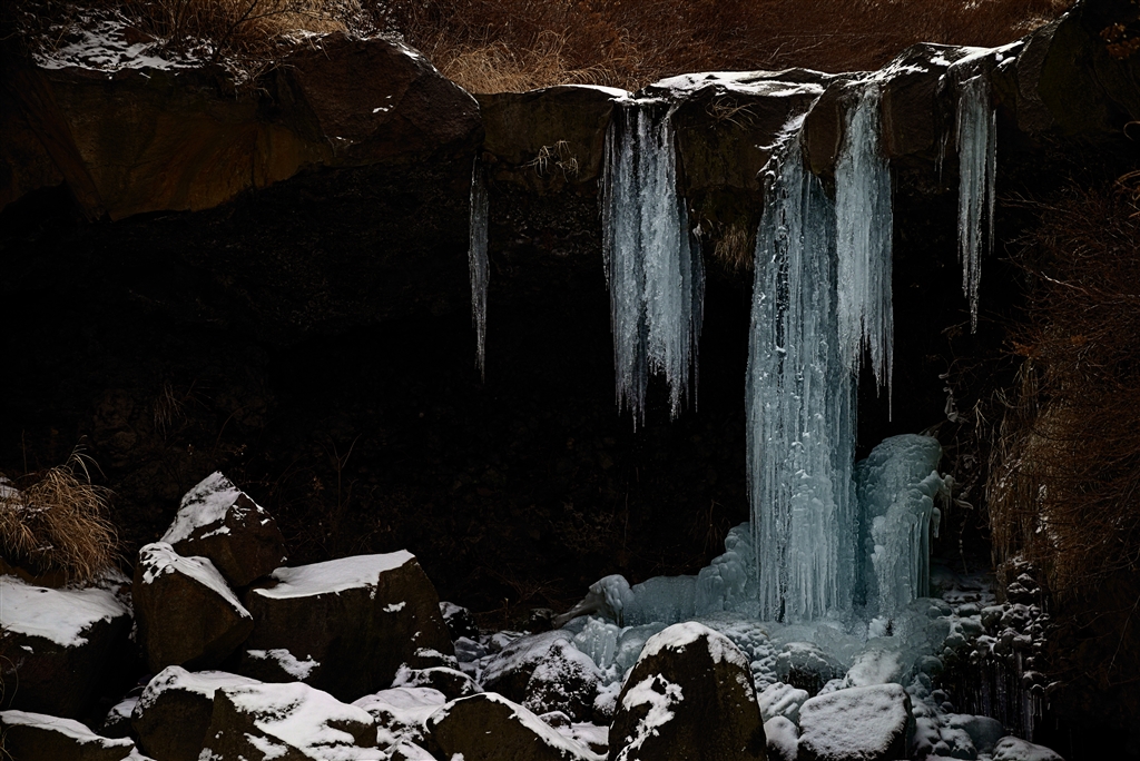 価格.com - 『29)仙酔峡の凍る滝』ニコン Z 5 ボディ スッ転コロリンさん のクチコミ掲示板投稿画像・写真「冬だより」[4015668]