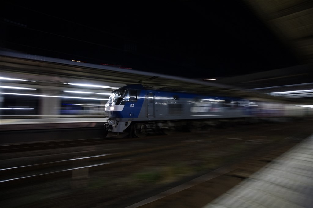 17-35/2.8-4 EX ASPH HSMで夜の電車』 シグマ 17-35mm F2.8-4 EX 17-35/2.8-4 EX ASPH HSMで夜の電車』 シグマ 17-35mm F2.8-4 EX